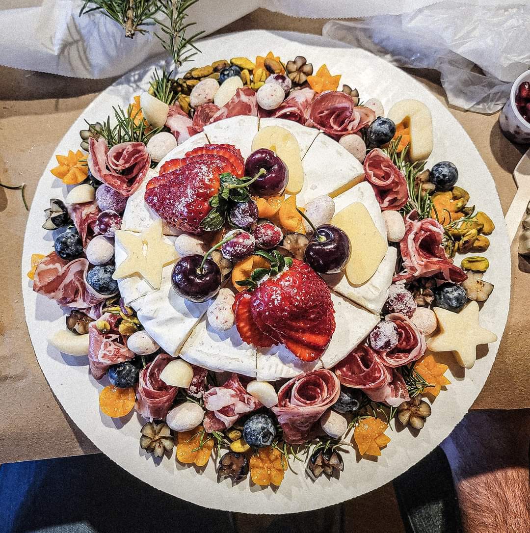 Holiday Charcuterie Board Class & Bottomless Mimosas | Graze Charcuterie Co